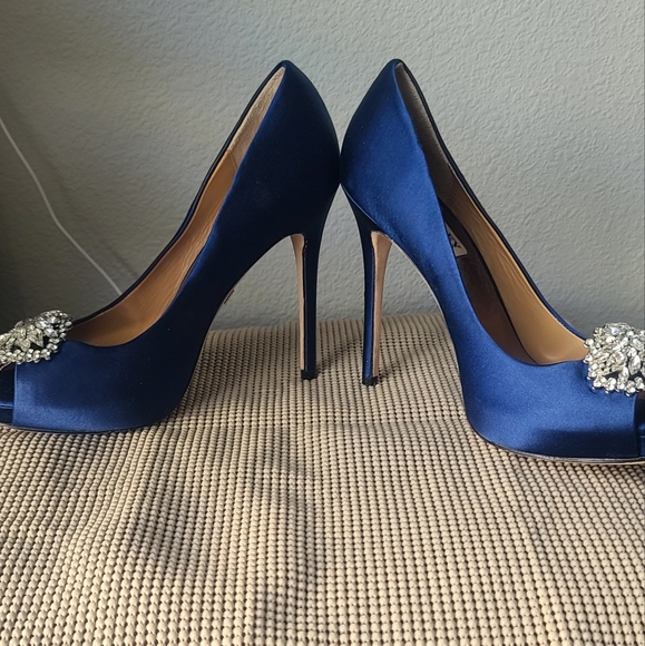 Badgley Mischka | Shoes | Badgley Mischka Blue Satin Pump | Poshmark